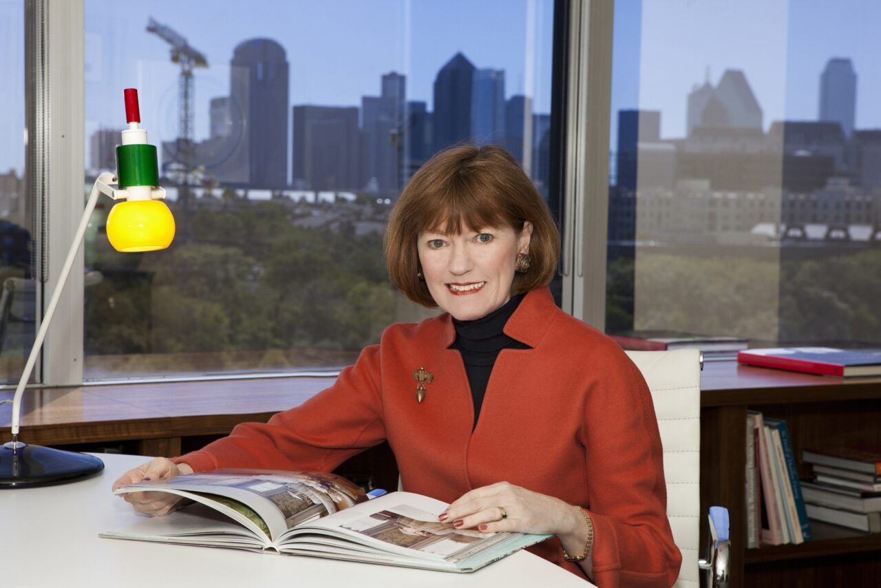 Deborah Lloyd Forrest | HD Platinum Circle